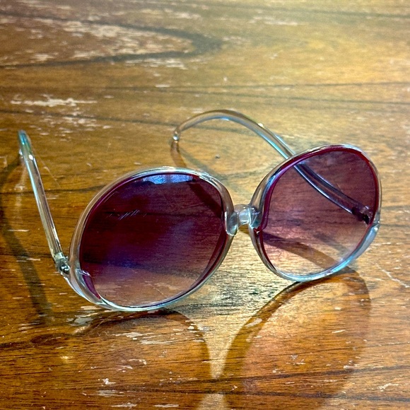 Foster Grant | Accessories | Vintage 7s Foster Grant Stylish Red And ...